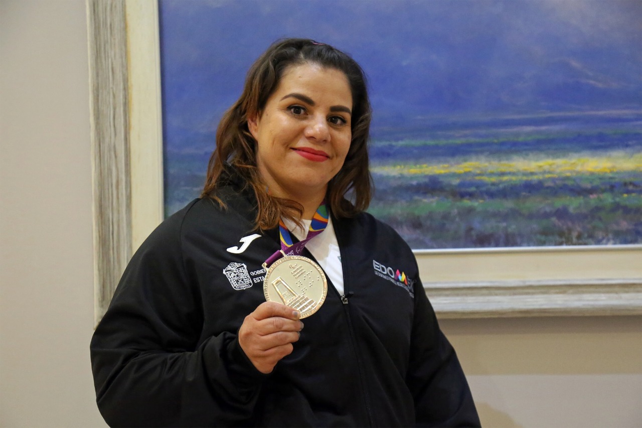 ADAPTA MIRIAM AGUILAR SUS ENTRENAMIENTOS DEPORTIVOS EN CASA – 2 Minutos